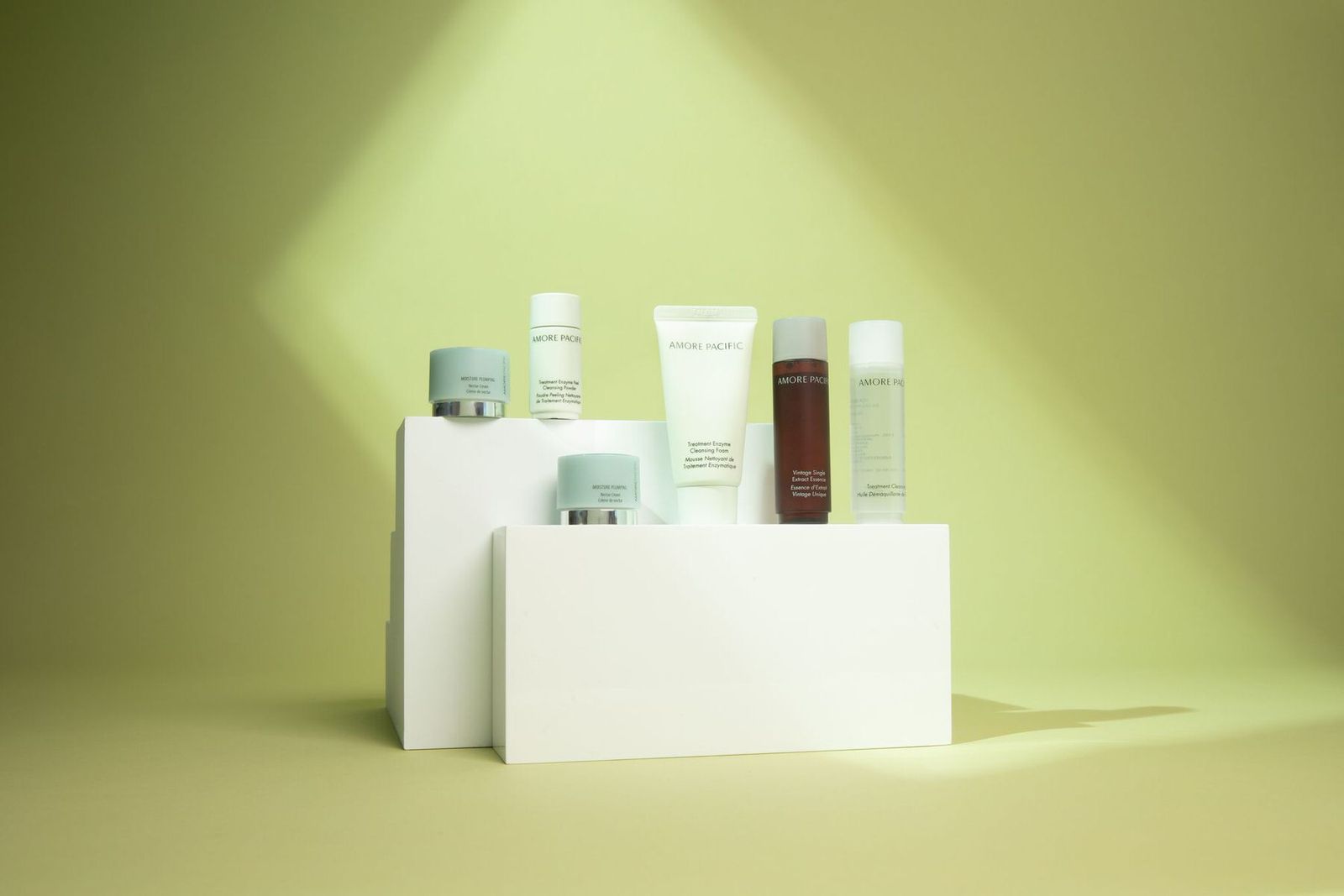 Professional Beauty Product Photography Studio Services