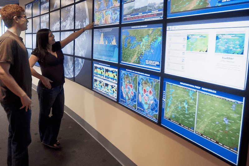 What Is a Video Wall and How Does It Work? | Wallboard Blog