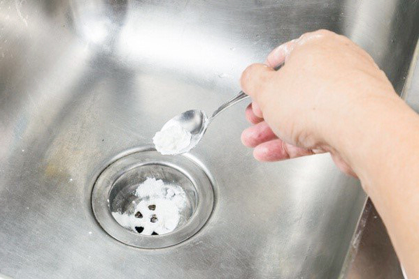Smelly sink drain solutions - Heroplumbing.com.au