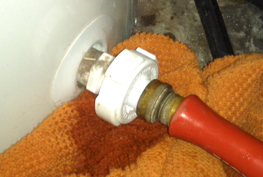 How to drain a hot water system - Heroplumbing.com.au