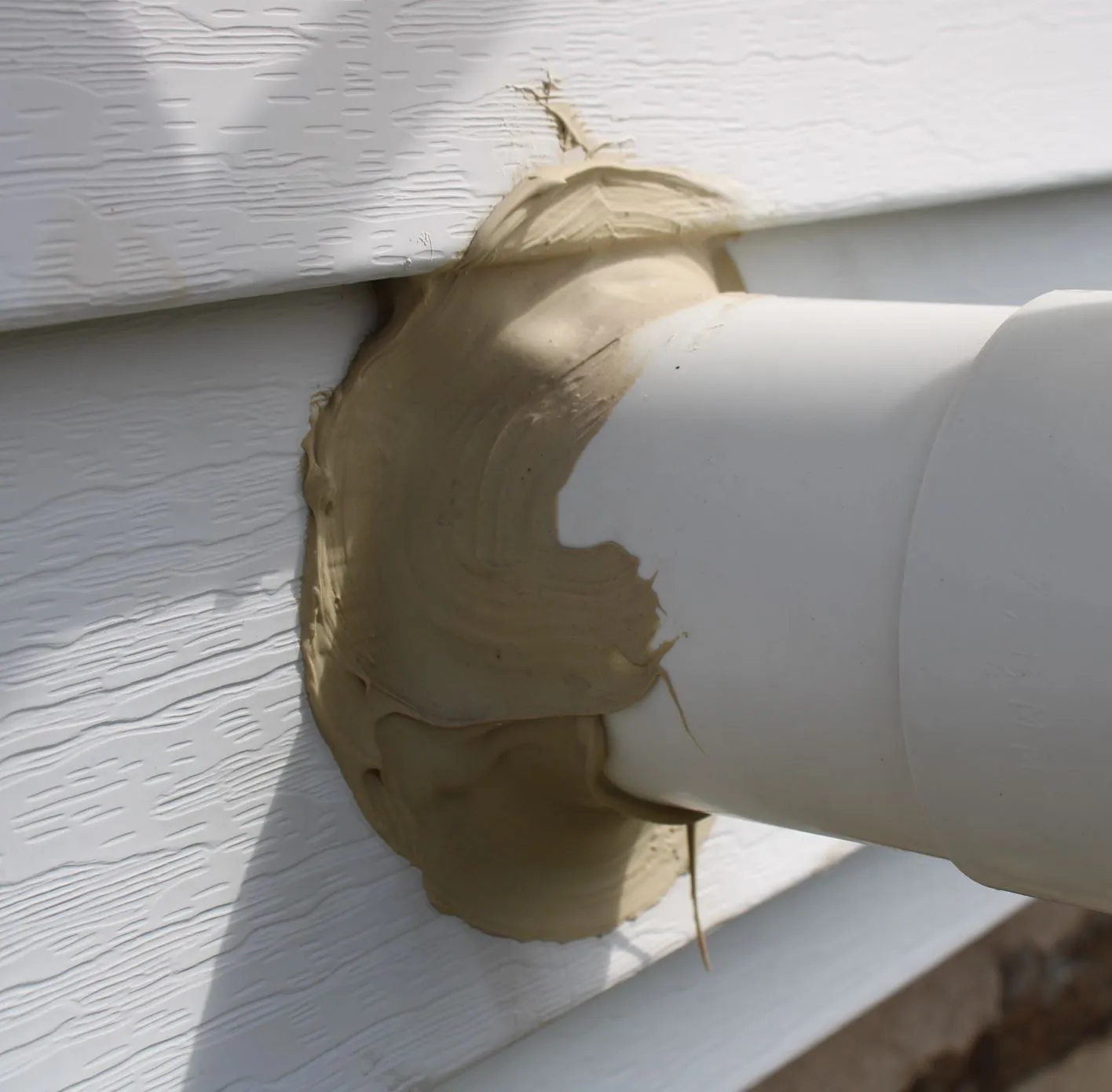 Stucco Failure: Causes, Signs & Remedies