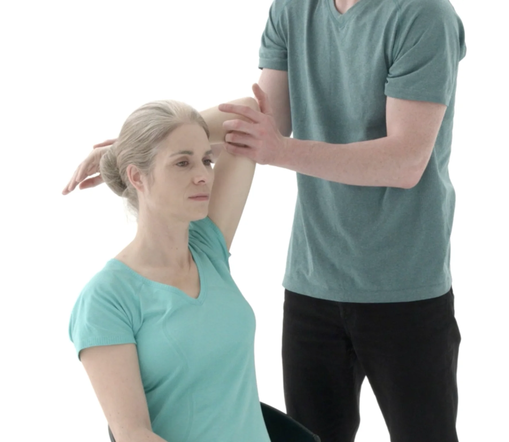 Guide étape par étape de l'exercice d'étirement des triceps