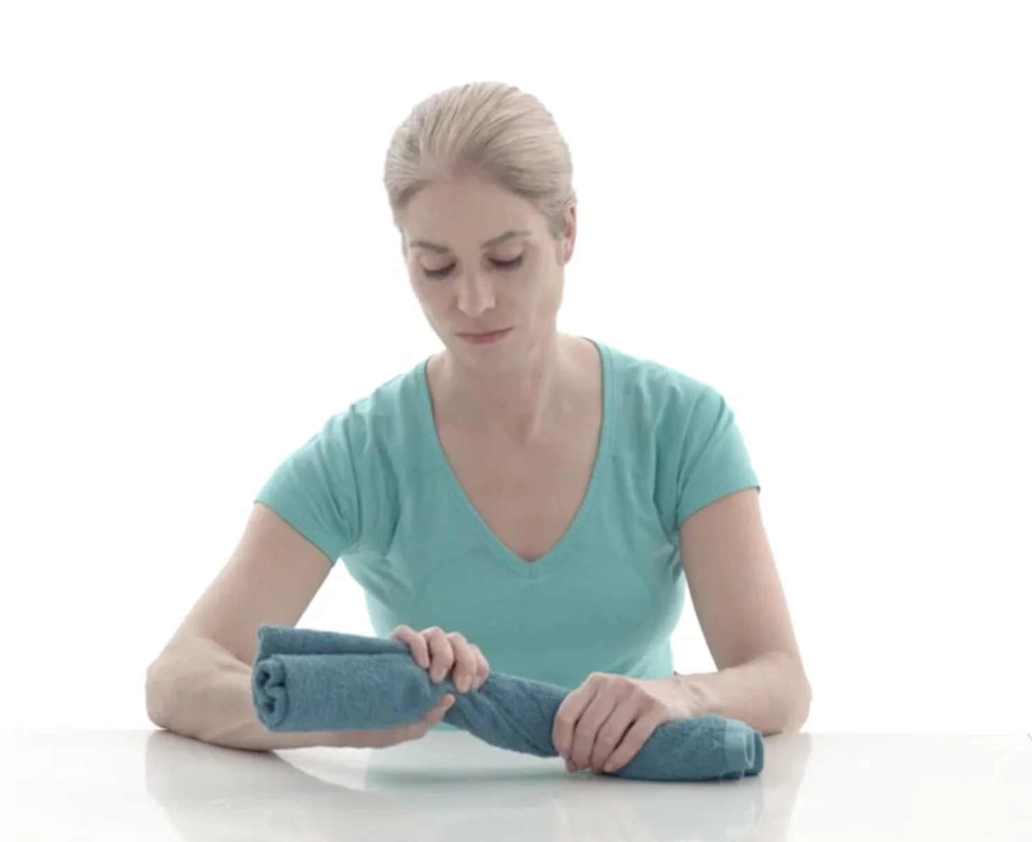 Step-by-Step Guide to the Towel Grip Twists Exercise