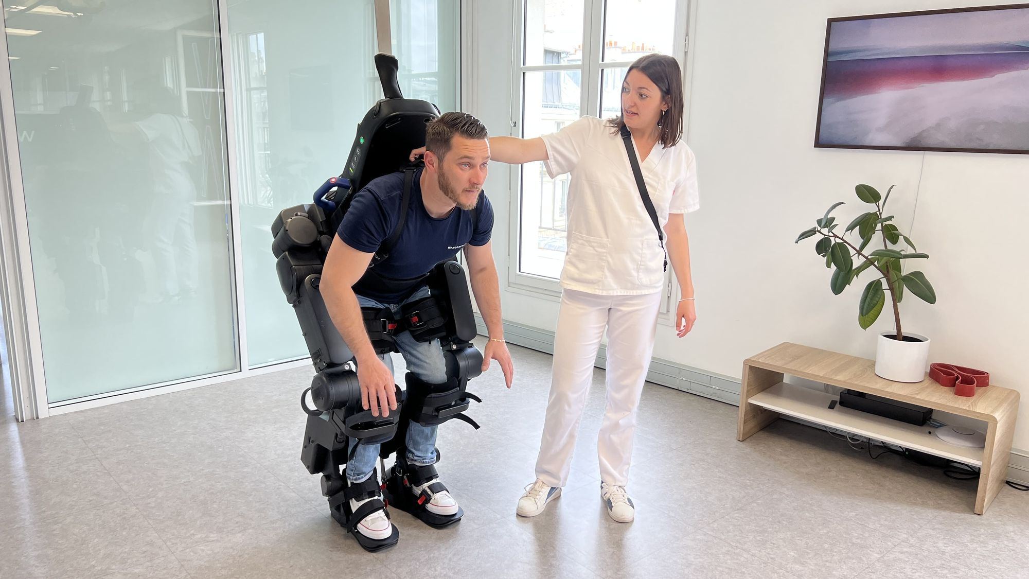 Walk in Paris : Essai d'Exosquelette Atalante X pour Autonomie et ...