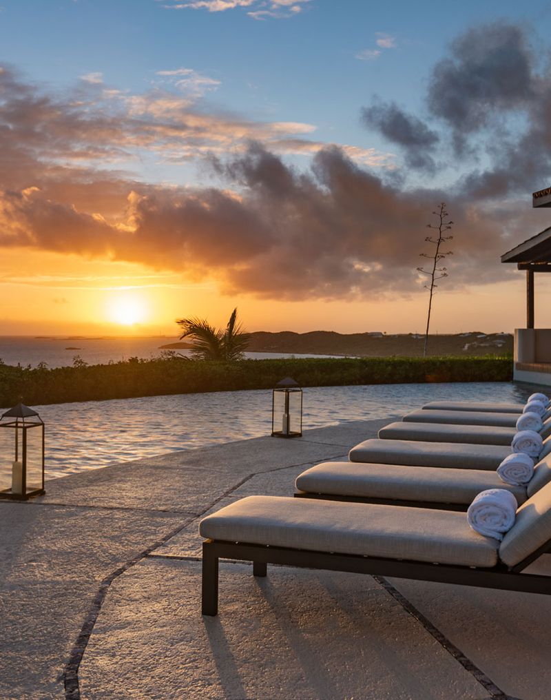 Island House Luxury Villa Management