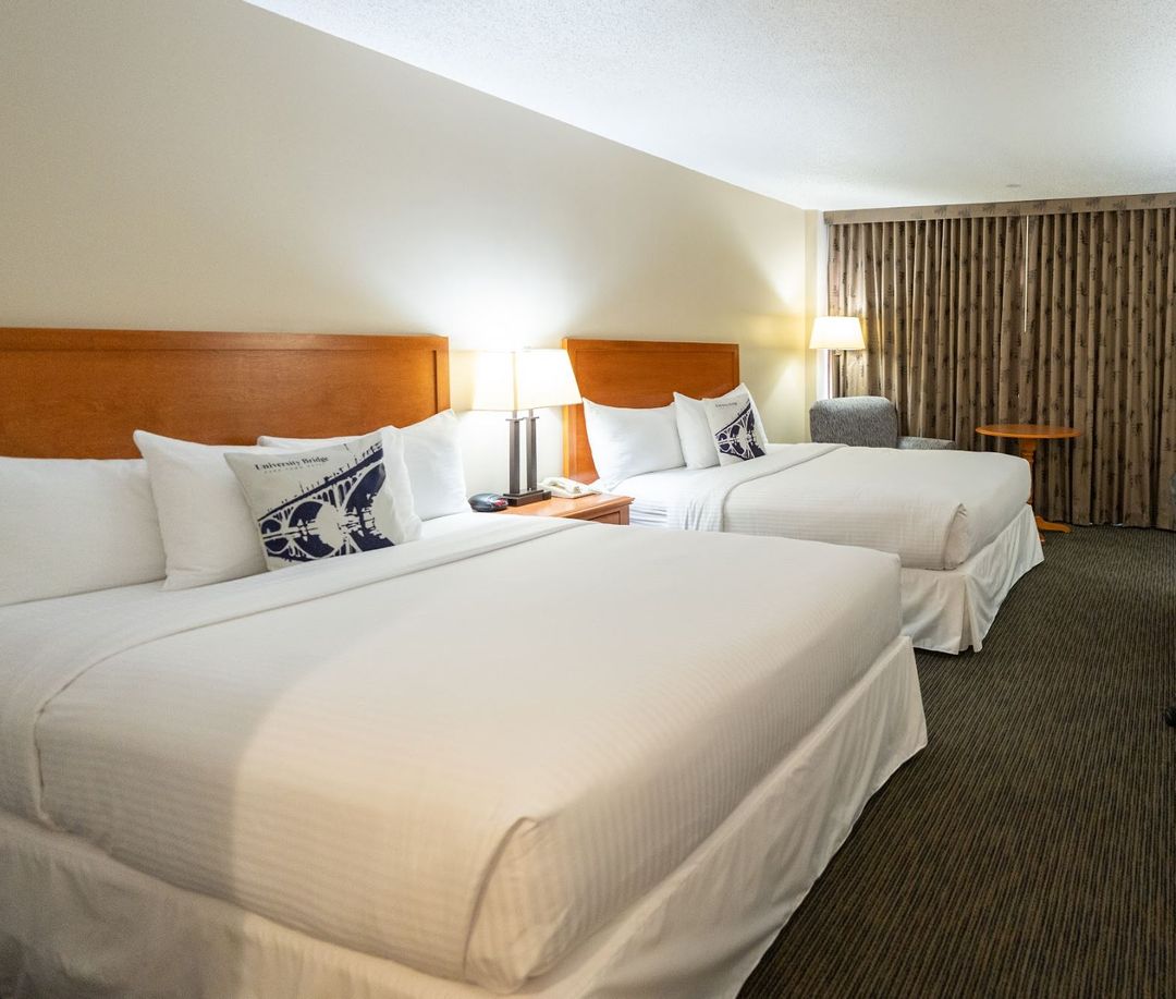 Park Town Hotel - Standard Two Queen