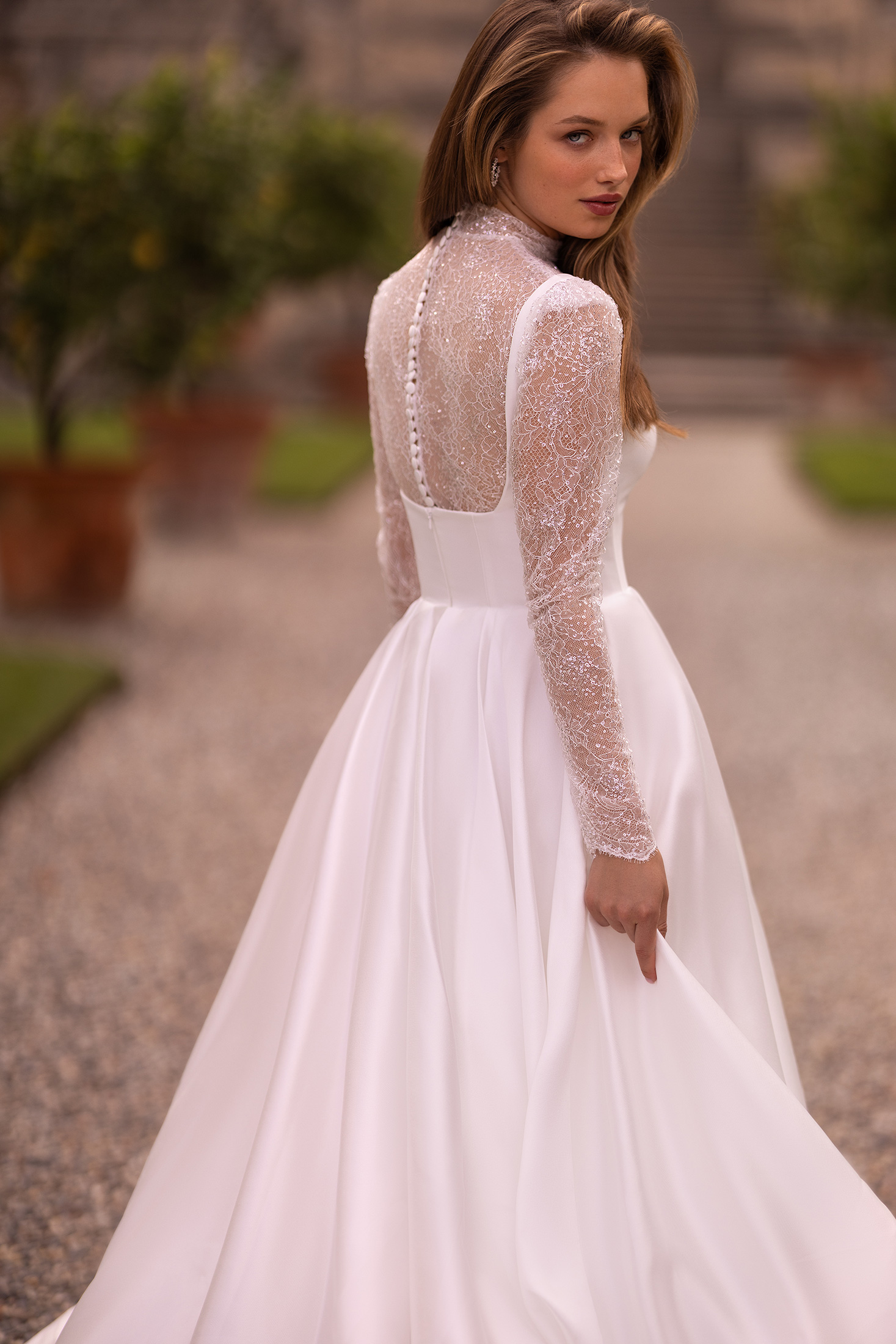 Milan: Wedding dress – 421 - Metis