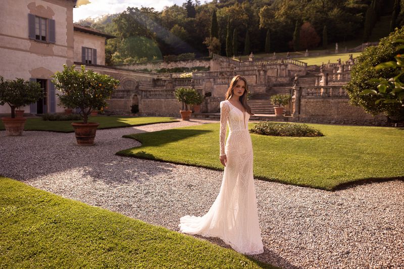 Milan: Wedding dress – 422 - Pandora