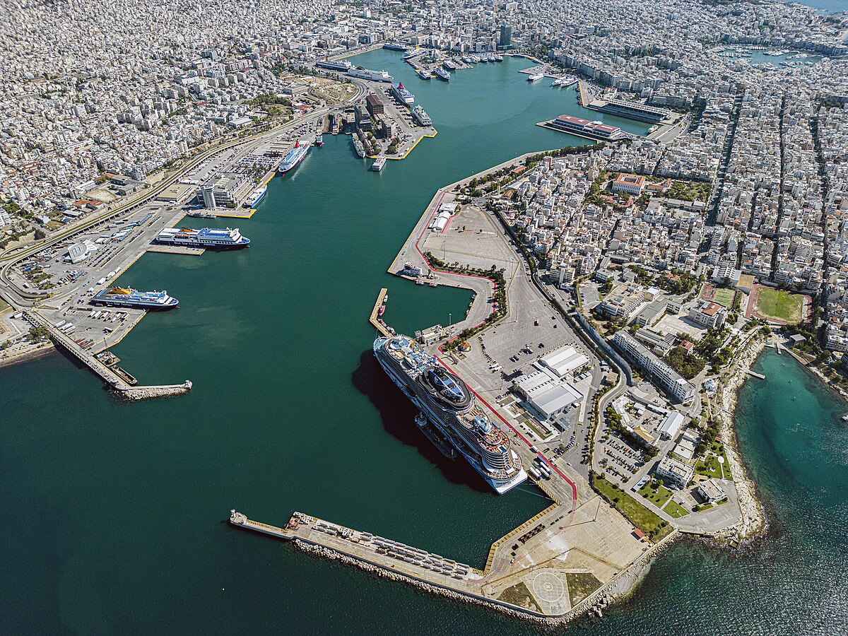 Exploring the 8 Biggest Ports in Europe
