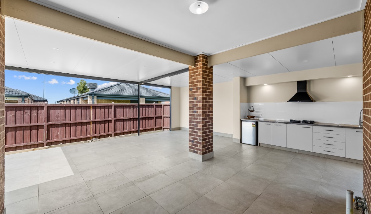 A custom outdoor kitchen in Cranbourne North, Melbourne | Project