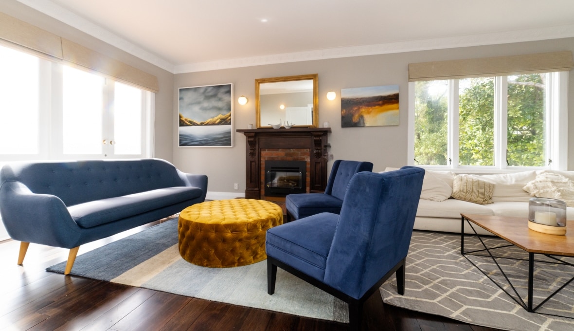 A striking multi-living area transformation in Paremata, Wellington ...