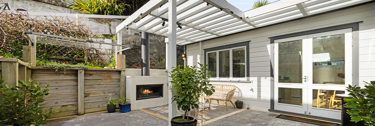 A Cosy, Contemporary Courtyard Design and Garage Renovation in Brooklyn ...