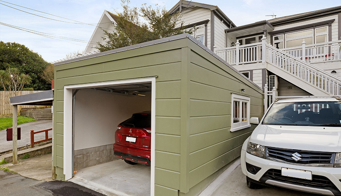 A Cosy, Contemporary Courtyard Design and Garage Renovation in Brooklyn ...