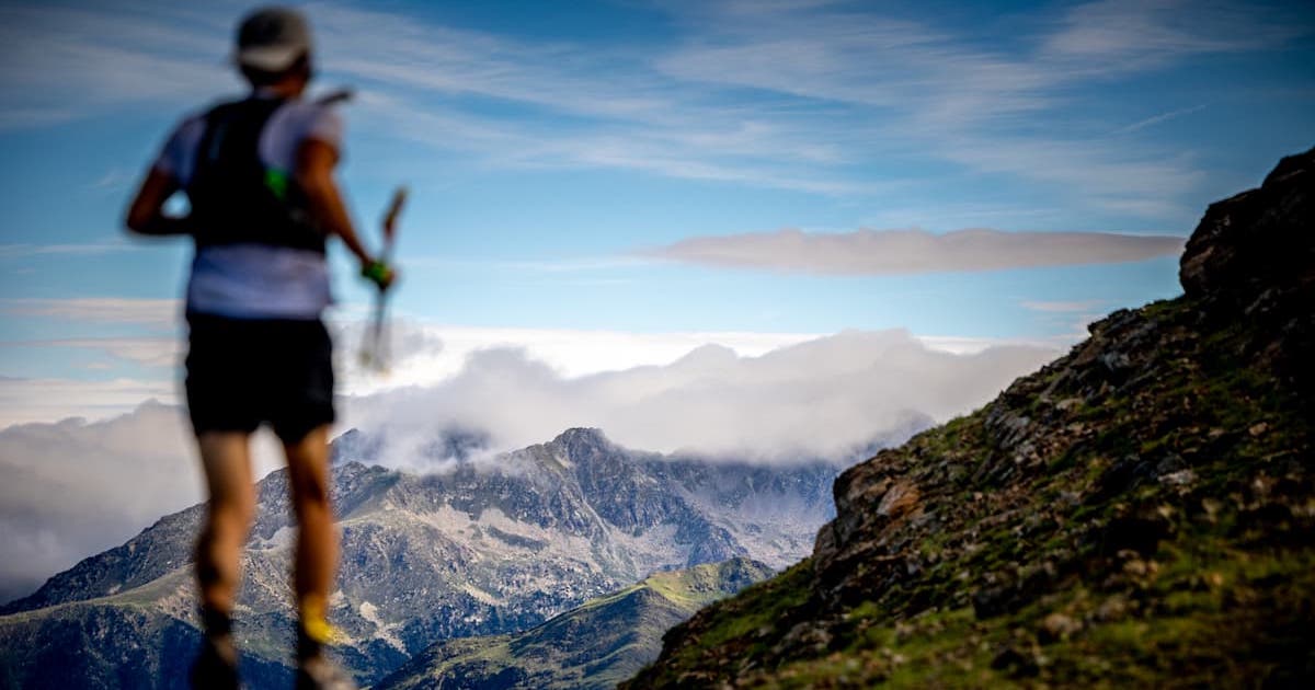 Ultra Running Wallpaper