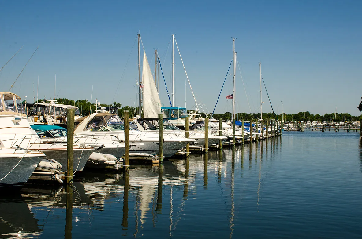Harbor Lights Marina - Warwick, RI - Marinalife