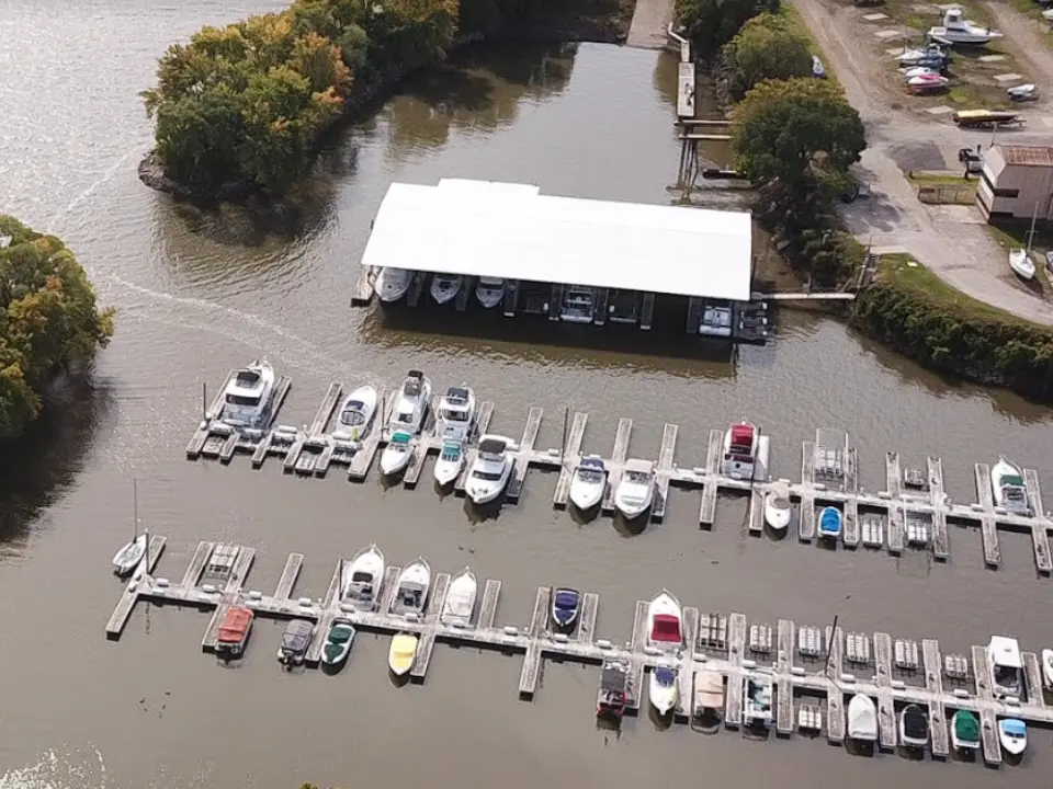 Wharf Harbor Marina - Peoria, IL - Marinalife