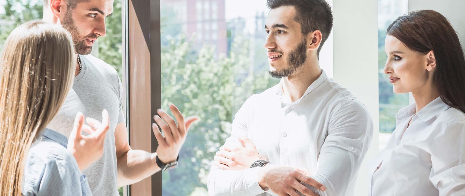 Small Talk: What Is It and When Is It Appropriate? | Poised