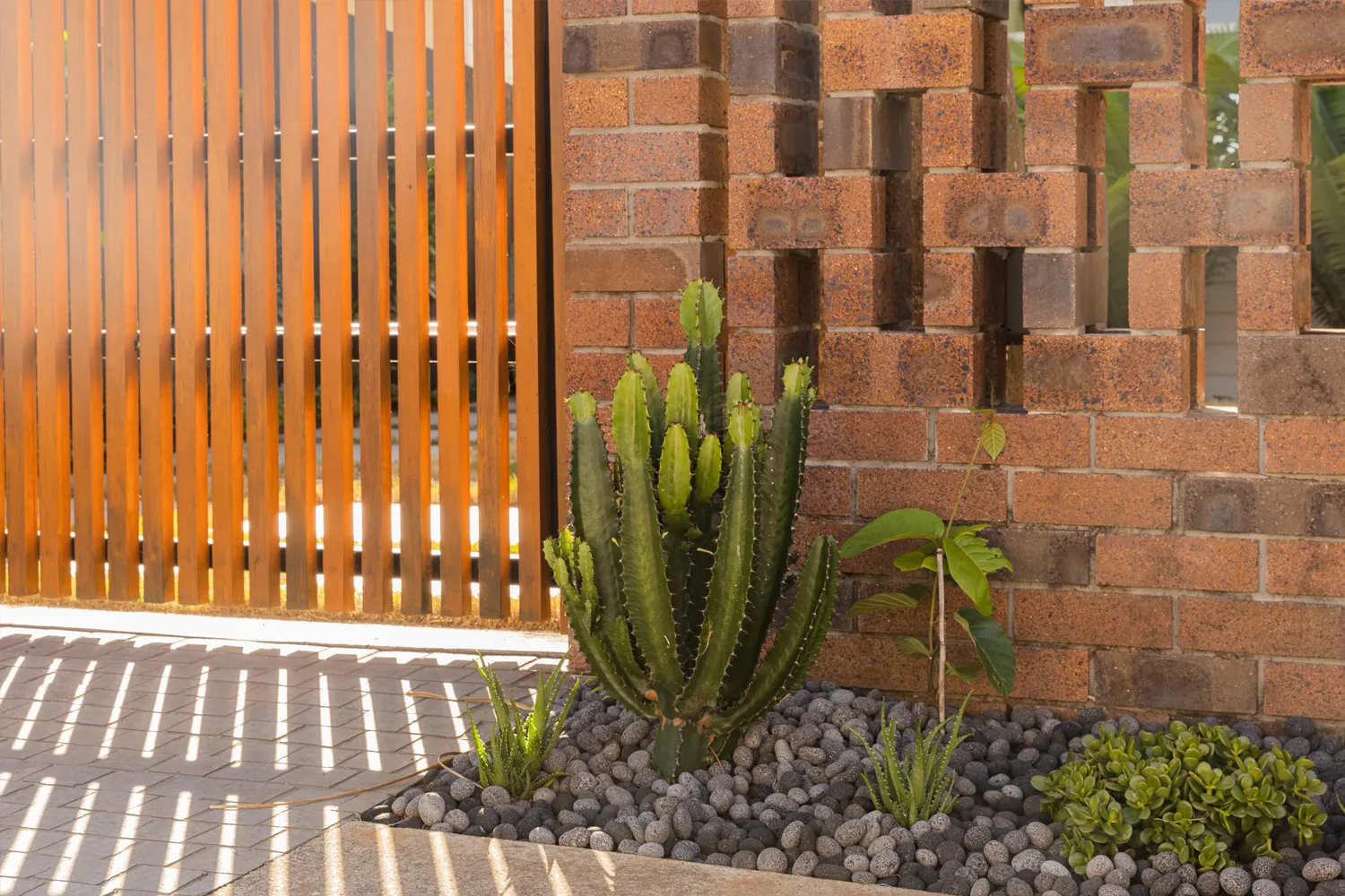 Example + Erin McNaught | Brooke's Blooms