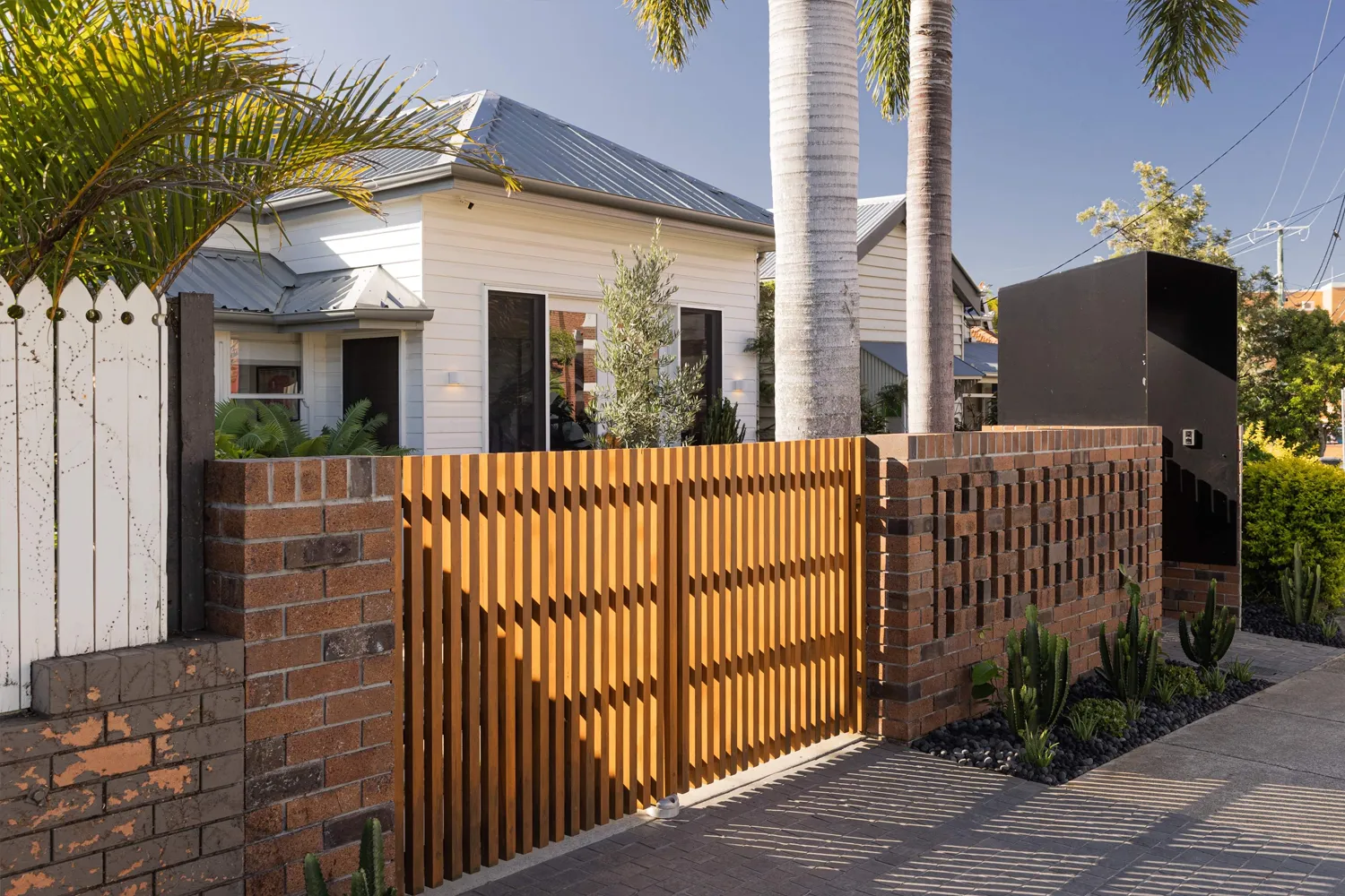 Example + Erin McNaught | Brooke's Blooms