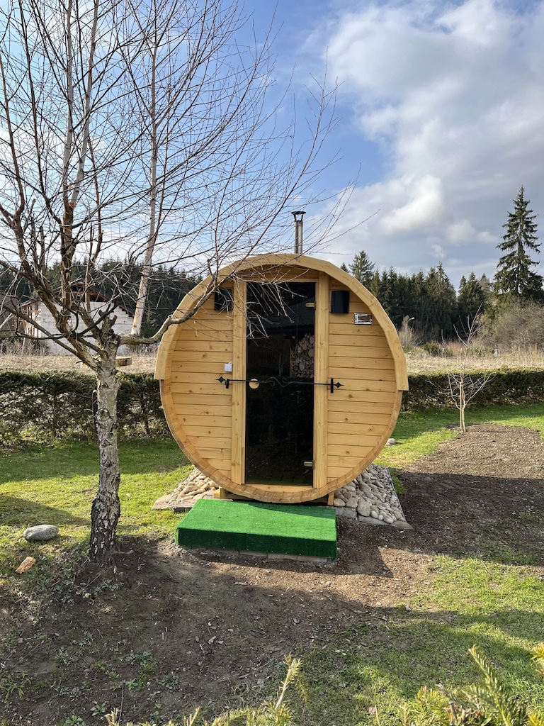Sauna extérieur tonneau panoramique | Rêves & Bois