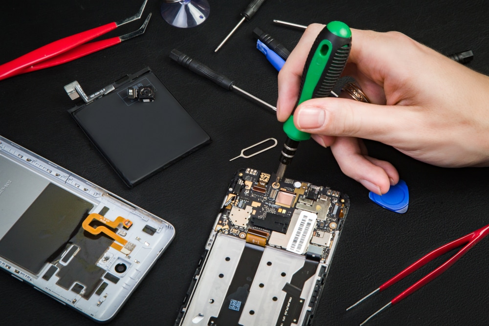 The Basics of Cell Phone Repairs That You Should Know About | Cellfixx BC