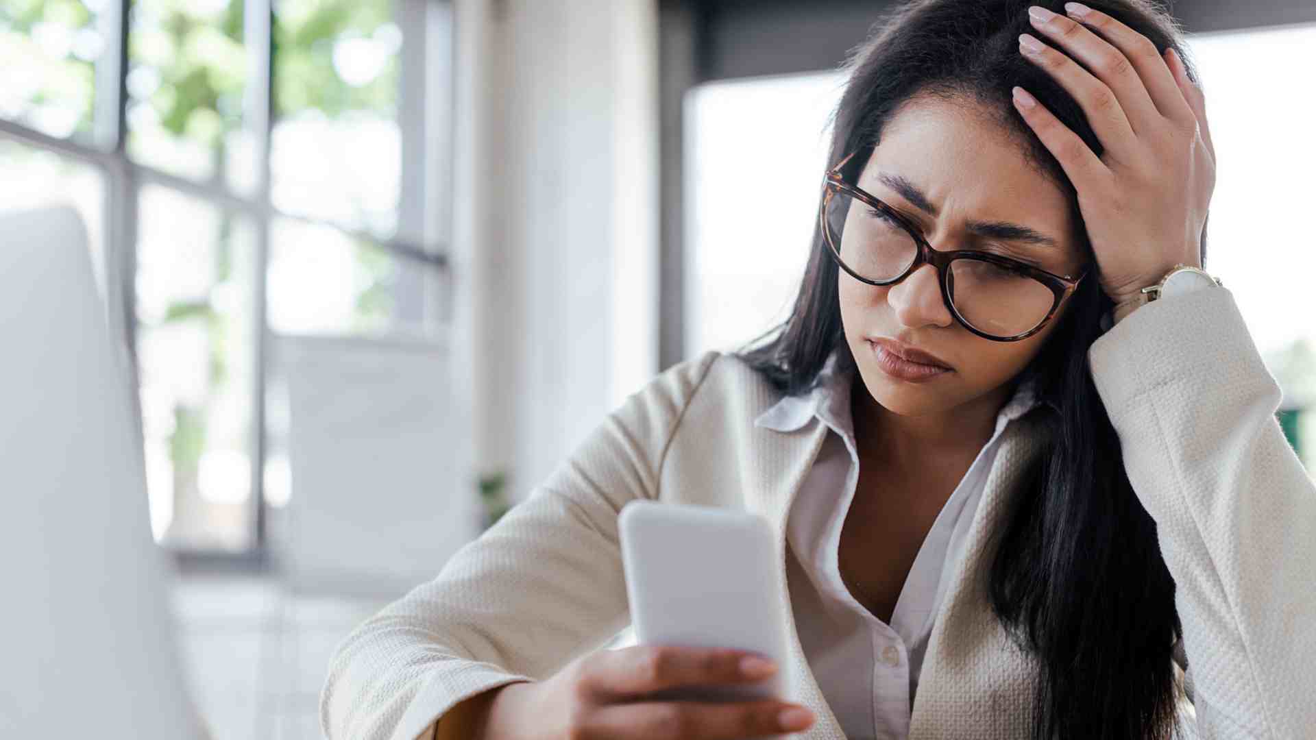 Why You Shouldn't Ignore Small Cellphone Issues | Cellfixx BC