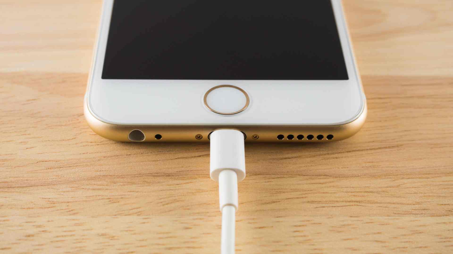 Troubleshooting iPhone Battery Issues: Tips and Tricks | Cellfixx BC