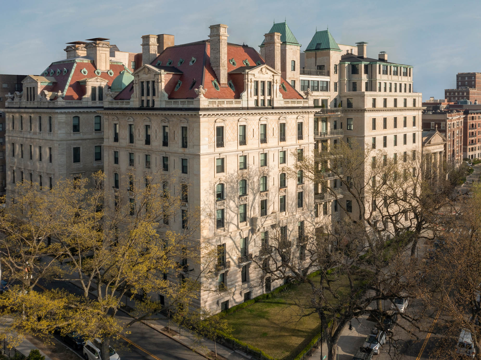 Building 30 Morningside Drive, New York City