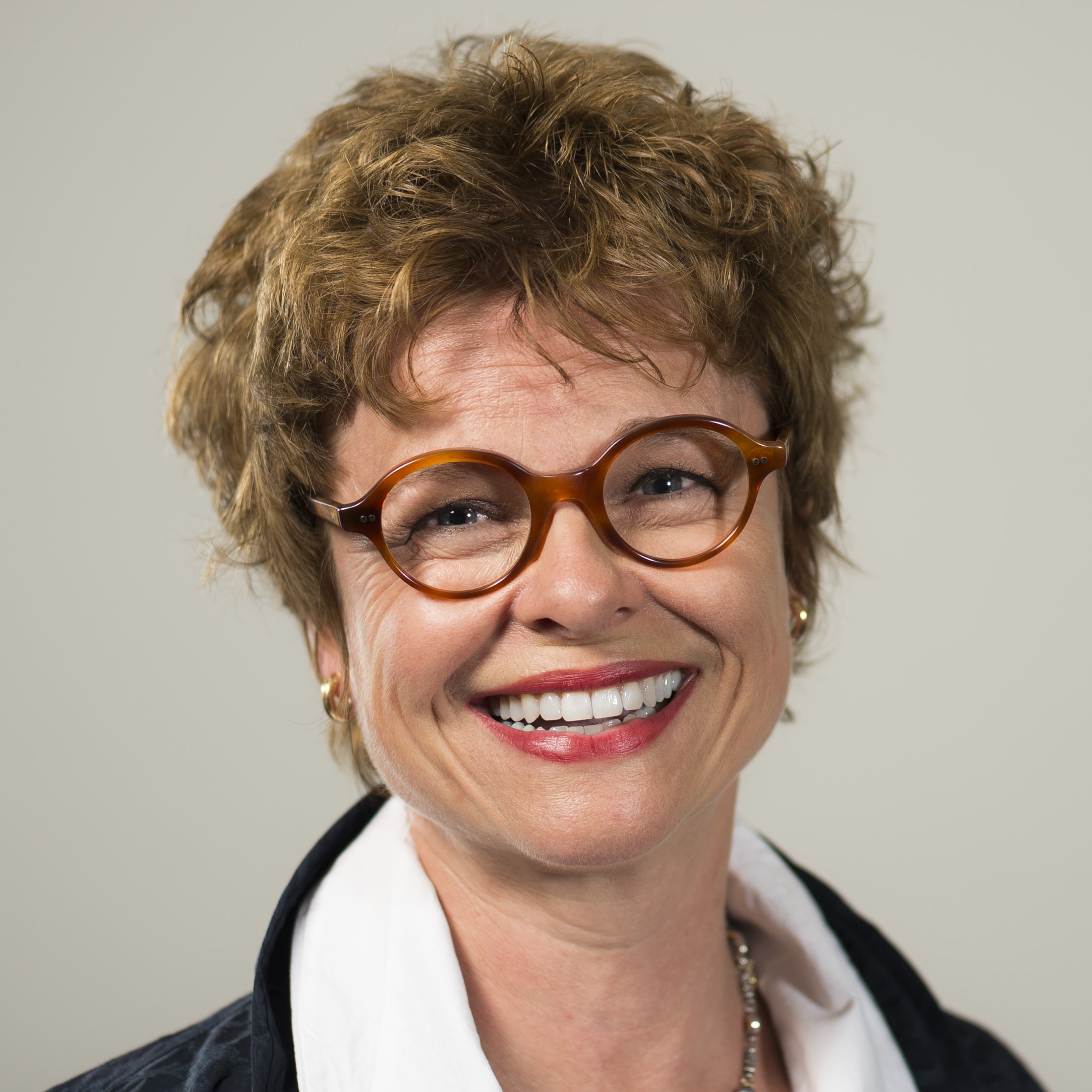 Robin Sutter's Instagram, Twitter & Facebook on IDCrawl