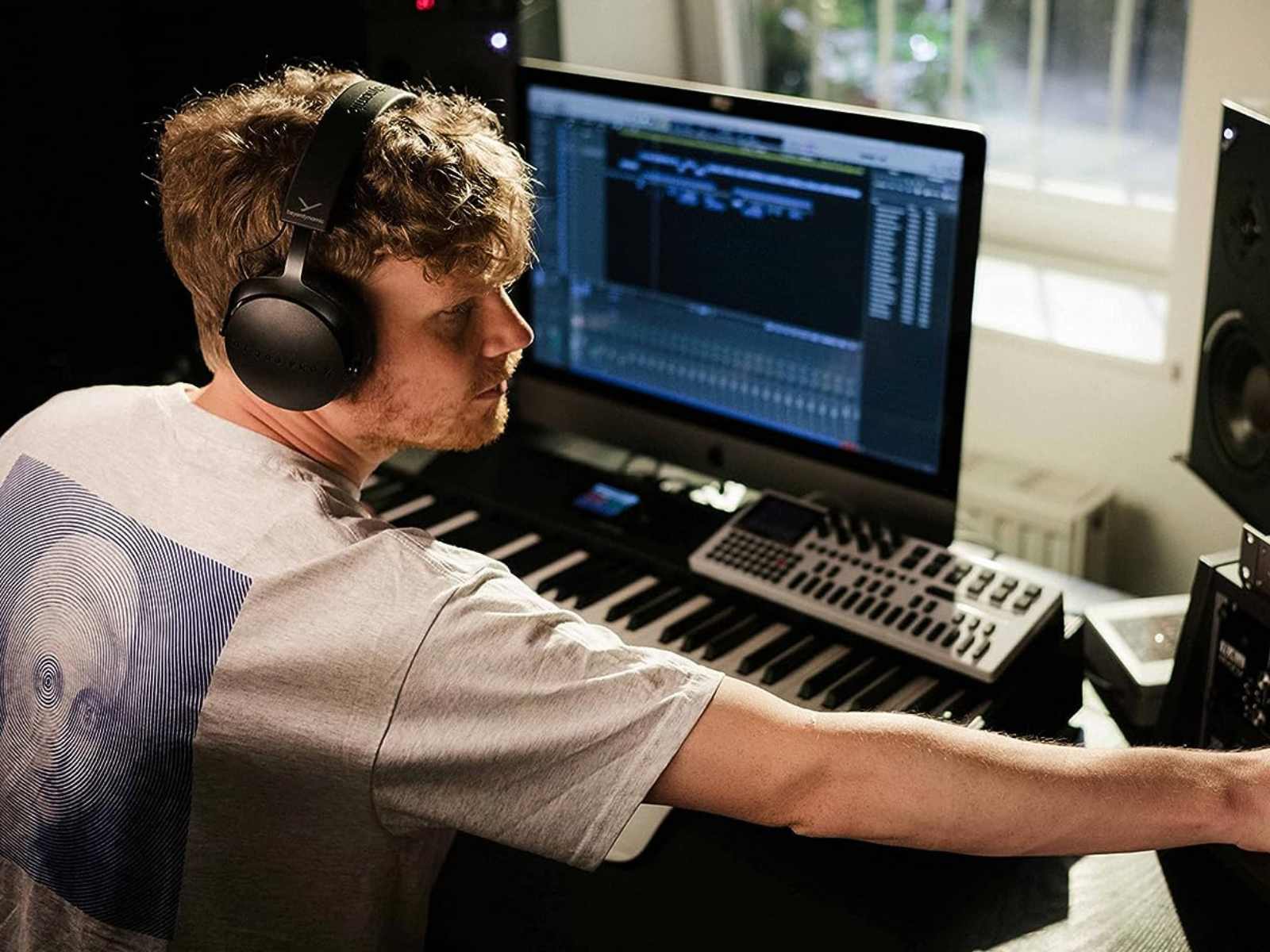 Best Studio Headphones For Mixing And Production
