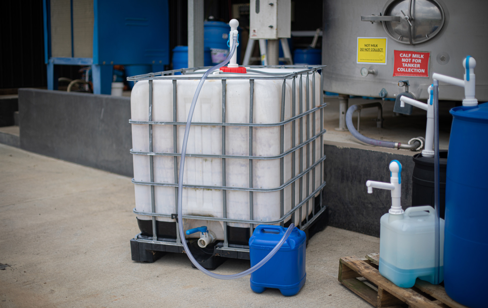 Best Plastic Hand Pumps In The World | Eziaction Drum Pump Range