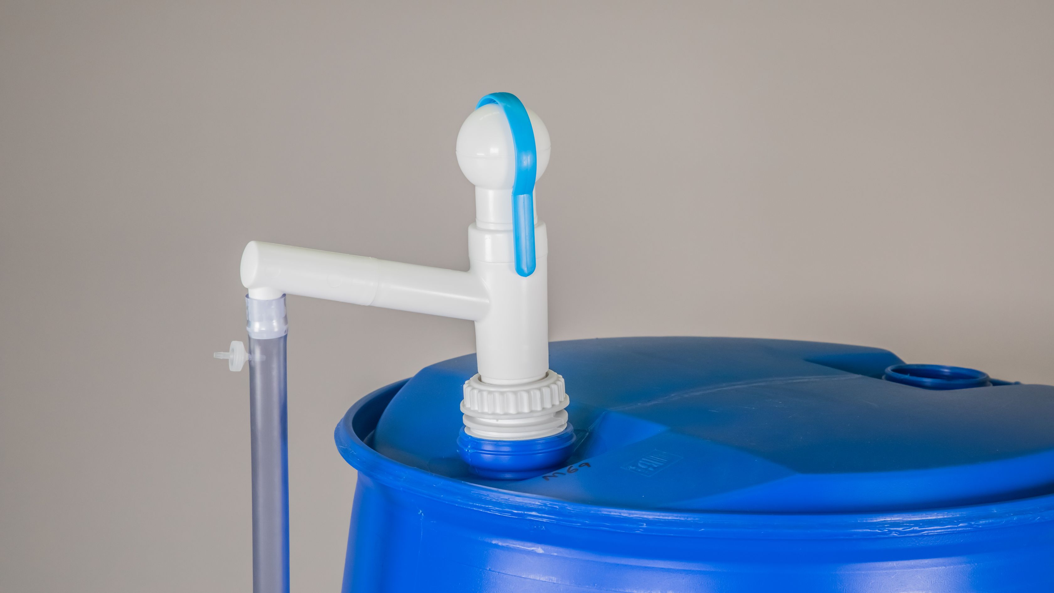 Benefits Of Ezi-action 1000 Ltr 220 Gallon Bulk IBC Pump | NZ Pump Co