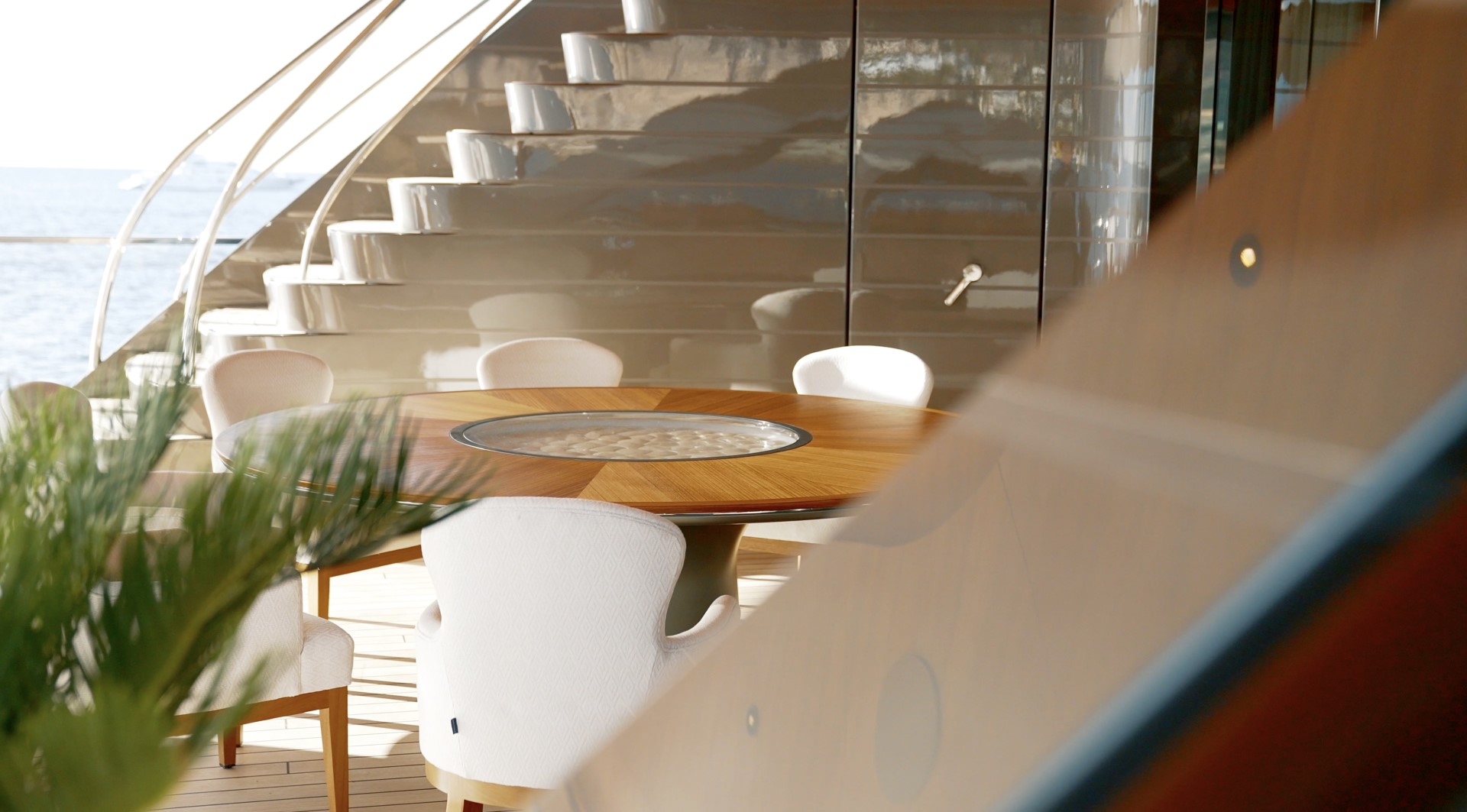 Dining table designed by AZURE YACHT DESIGN