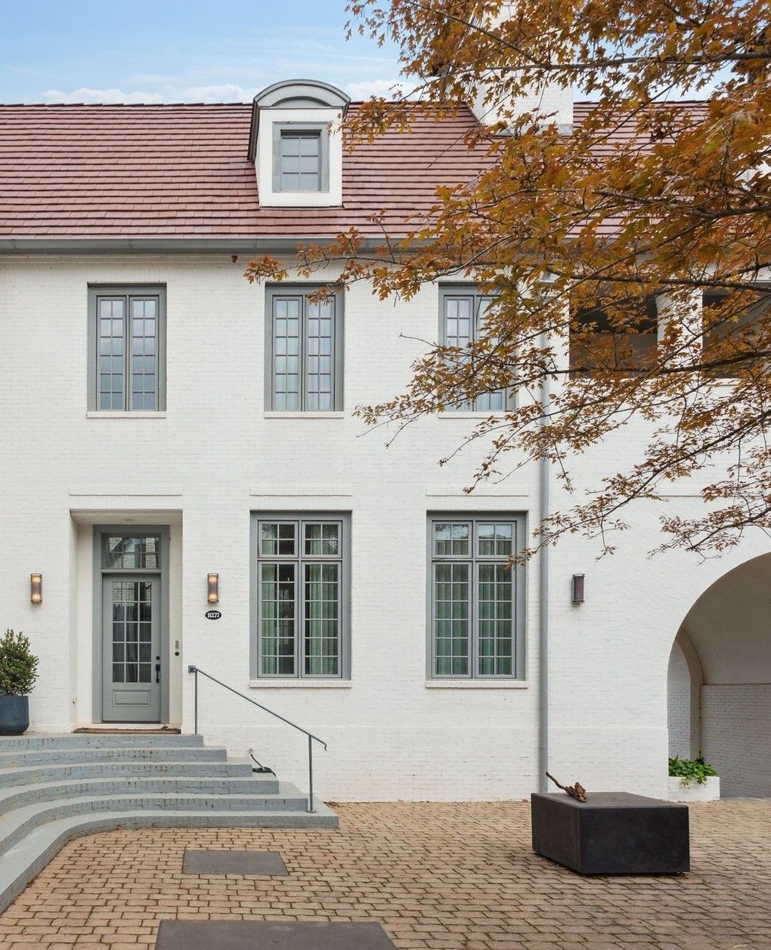 Serenbe Real Estate