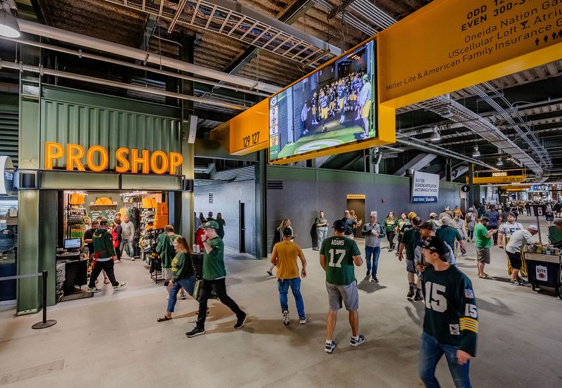 LAMBEAU FIELD REIMAGINATION | ROSSETTI