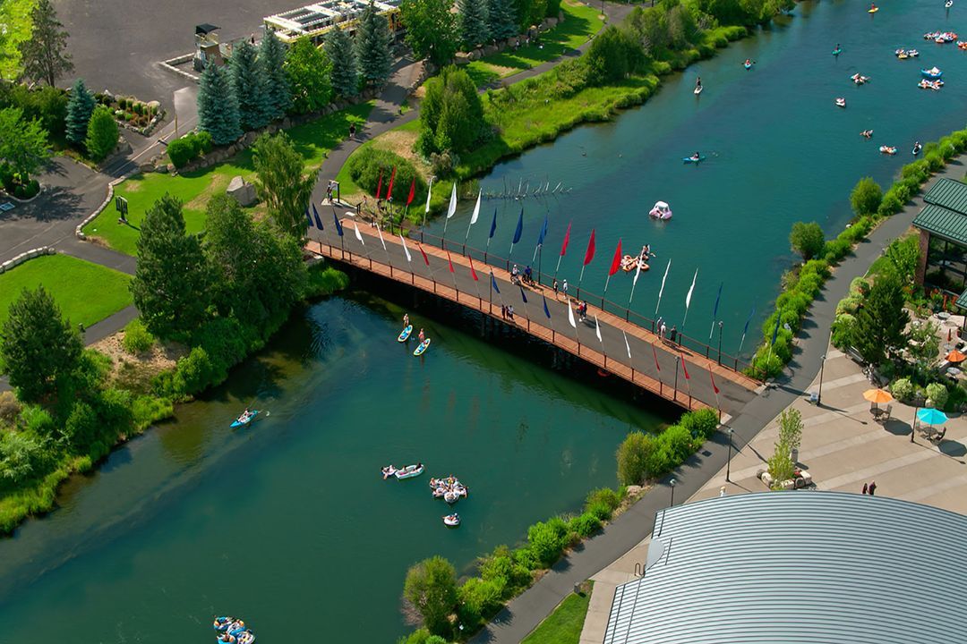 Hotels in Bend, Oregon and Resorts on the Deschutes in Bend, OR