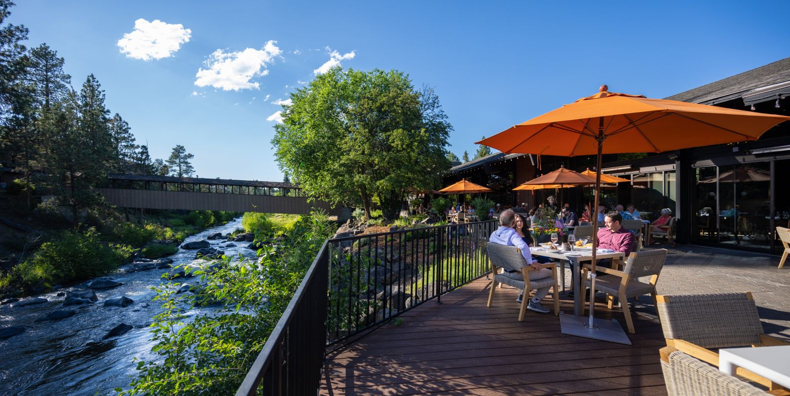 Hotels in Bend, Oregon and Resorts on the Deschutes in Bend, OR