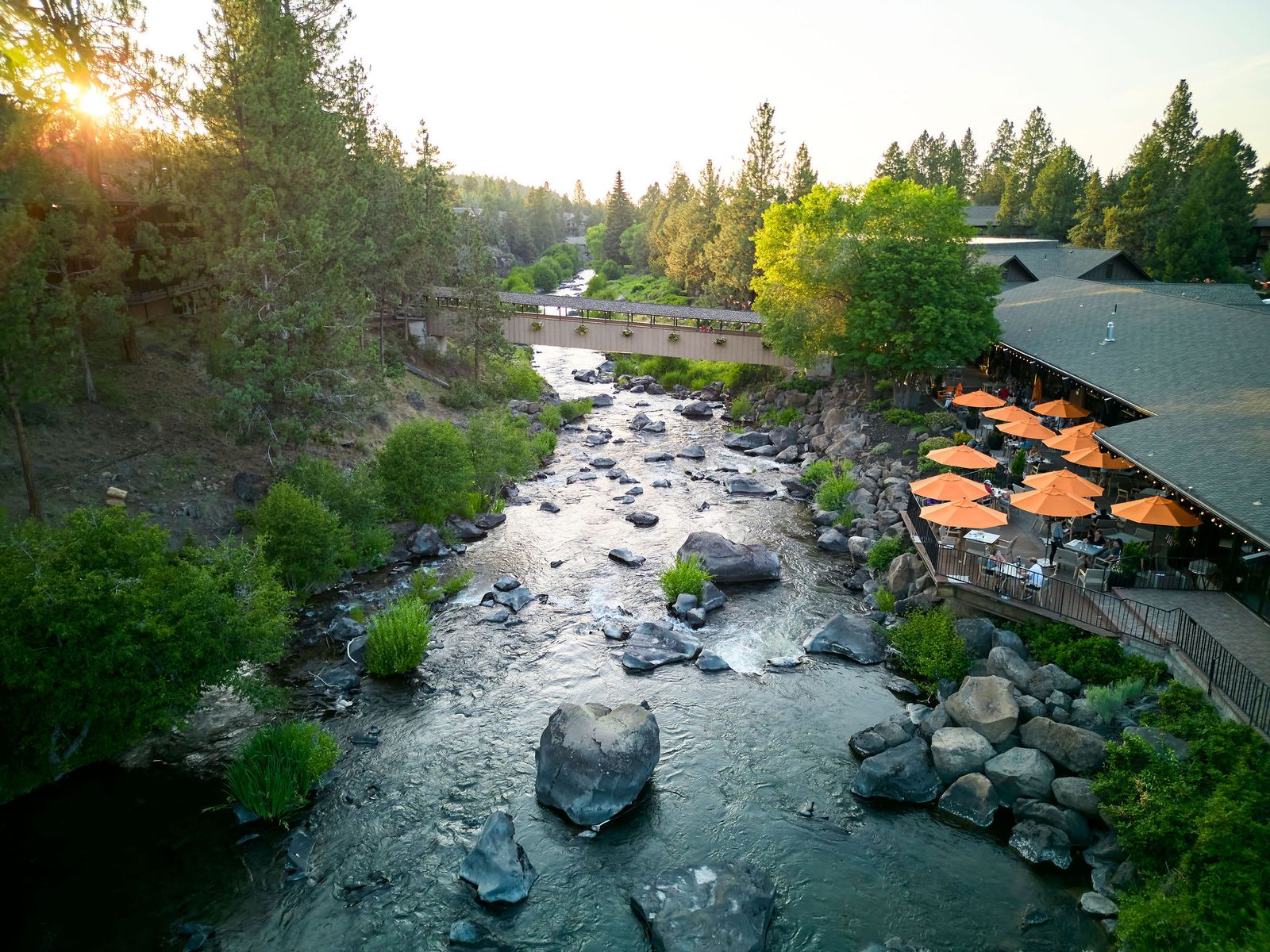 Hotels in Bend, Oregon and Resorts on the Deschutes in Bend, OR
