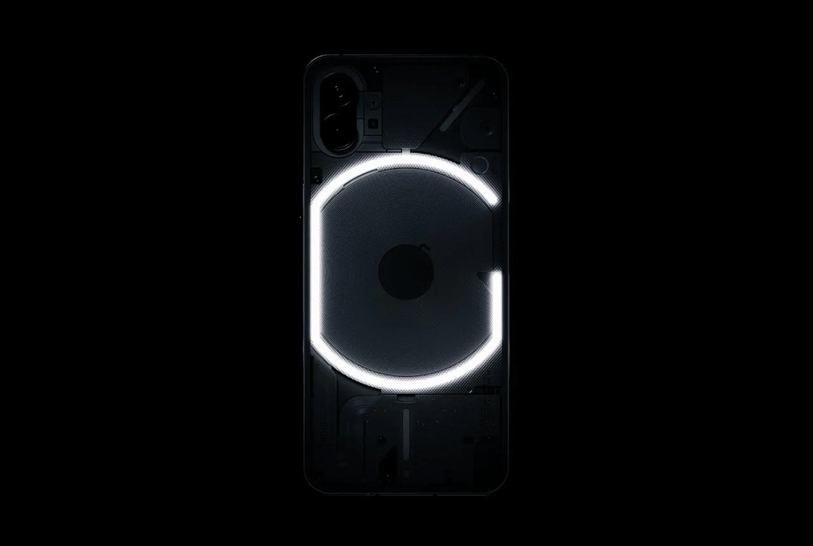 How To Make Photos Of Gadgets For Ecommerce