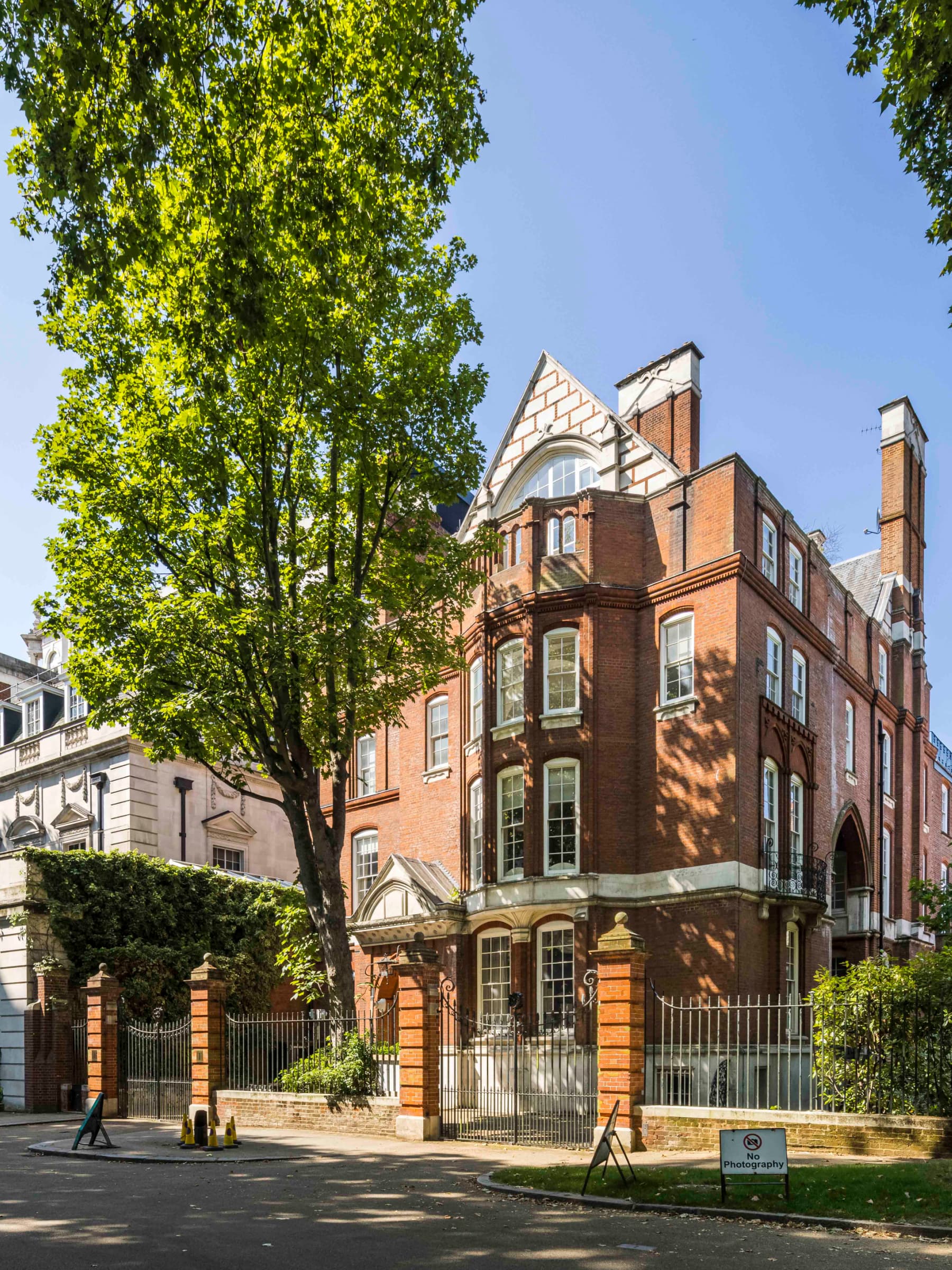 REDD | Portfolio | One Palace Green | Kensington, London