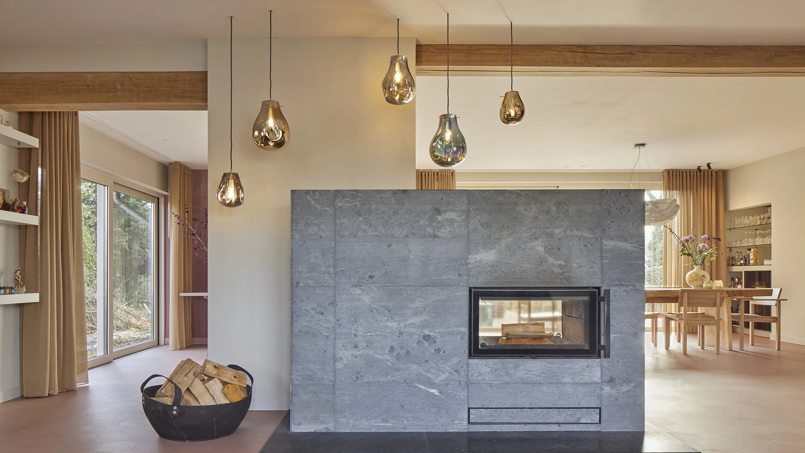 Markante armaturen in een uitgesproken interieur