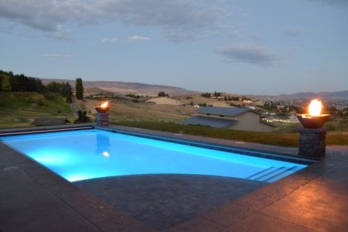 Bullfrog Spas & Custom Pools in Wenatchee | Pool to Spa Services