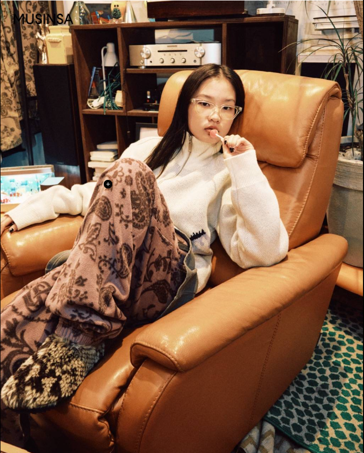 MU-B wiki: YESEYESEE - A brand by three MUSINSA kids who have grown up ...