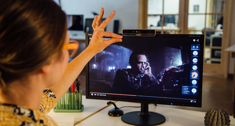 Touchless Gesture-Based Exhibits, Part One: High-Fidelity Interaction