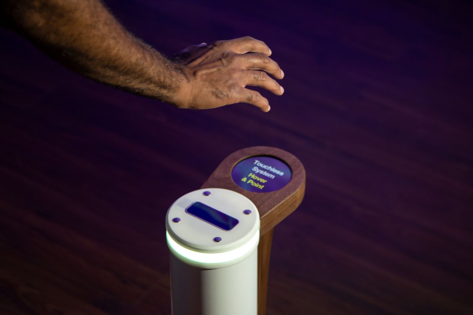 Touchless Pedestal - Interactive Touch-Free Device by Ideum