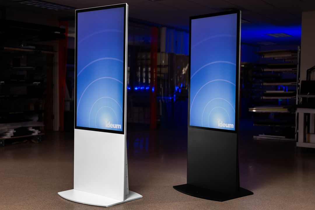 Portrait - Touch and Motion Kiosk by Ideum