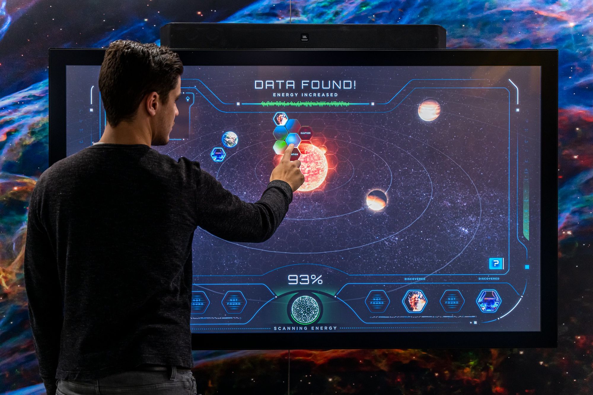 Presenter - Rugged Large Touch Displays by Ideum