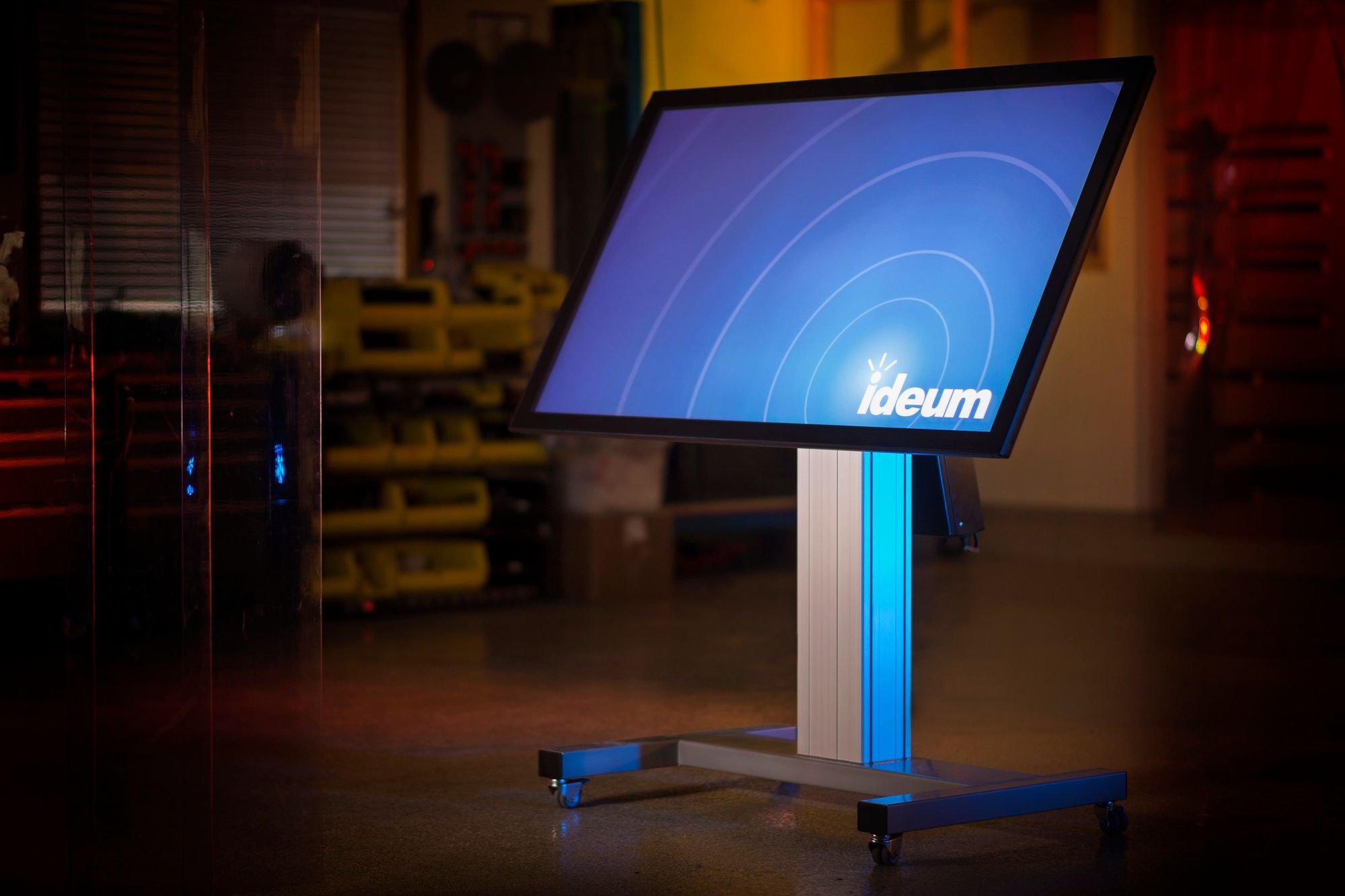 Presenter - Rugged Large Touch Displays by Ideum