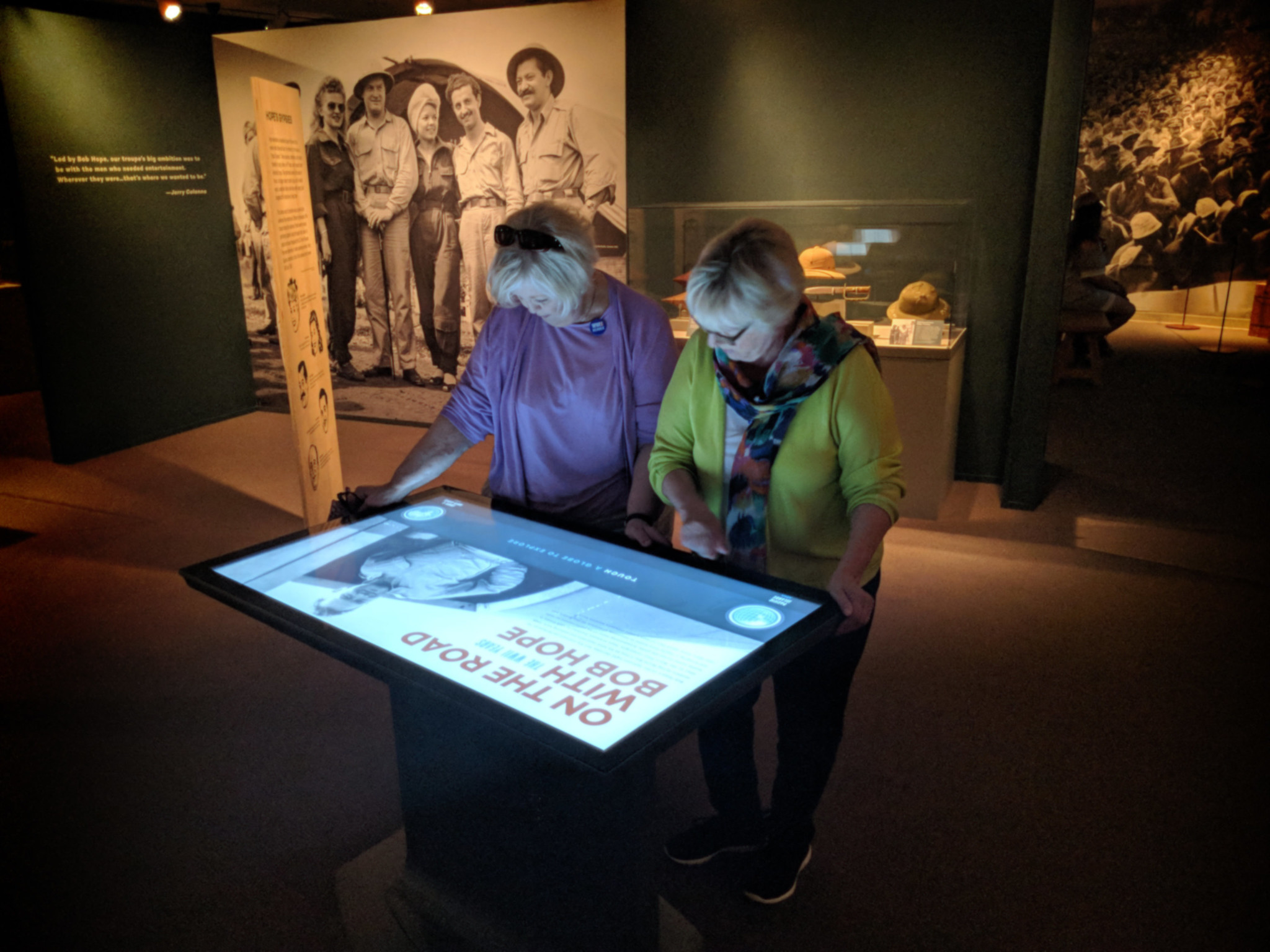 Platform Classic - Interactive Touch Table by Ideum