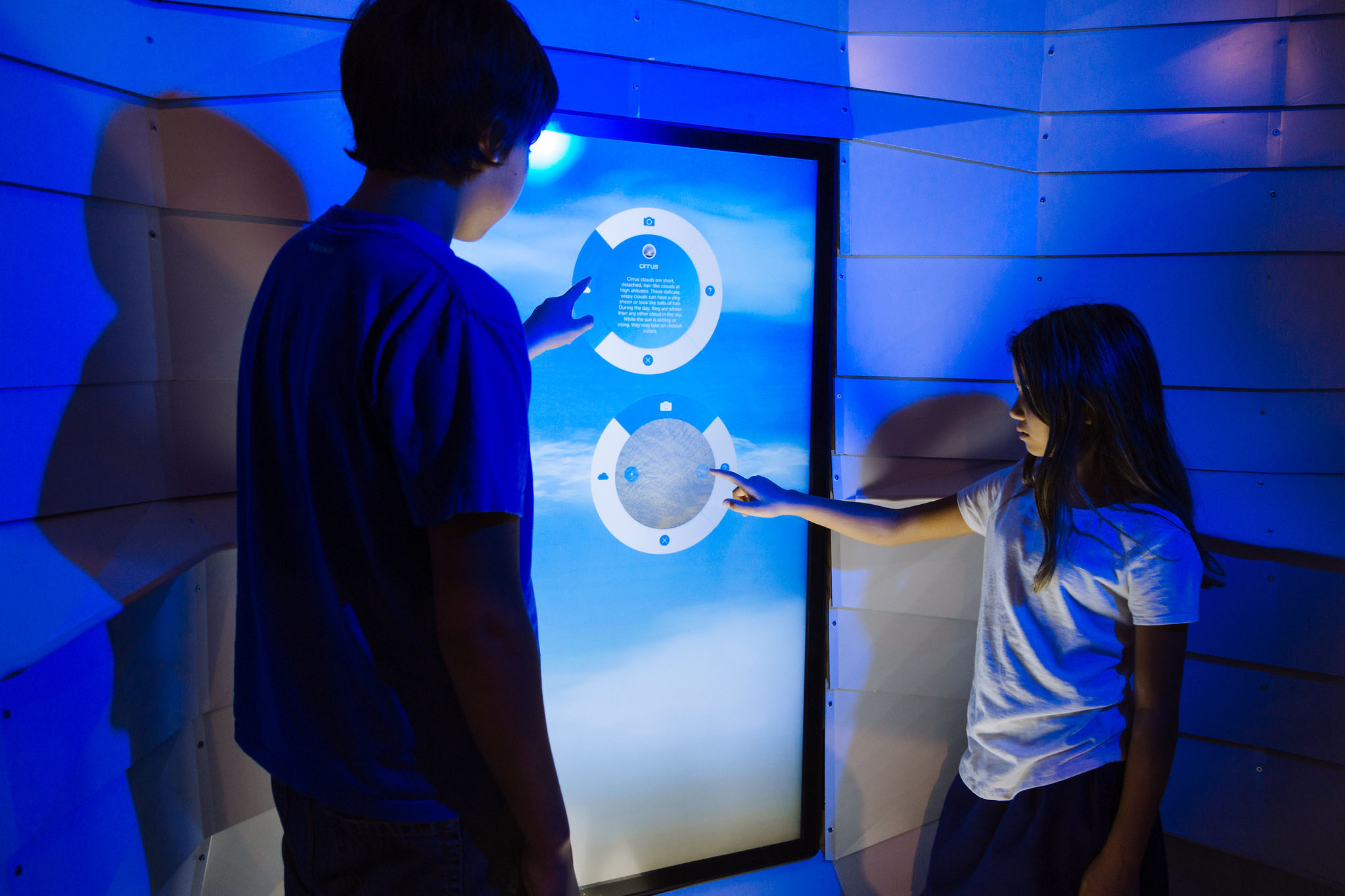 Presenter - Rugged Large Touch Displays by Ideum